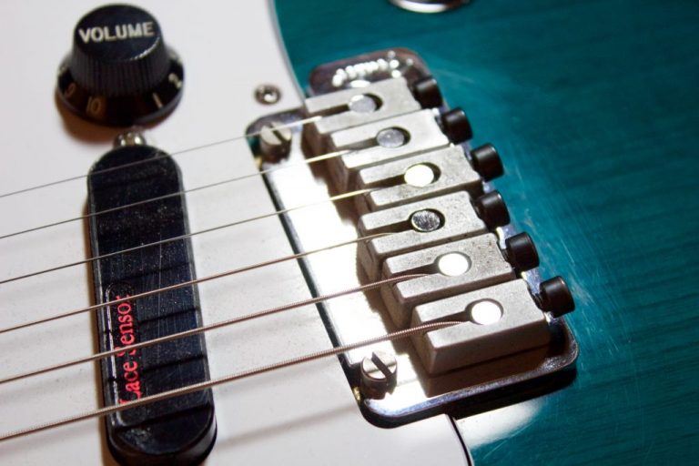 How To Clean a Guitar - The Ultimate Guide - Andertons Blog